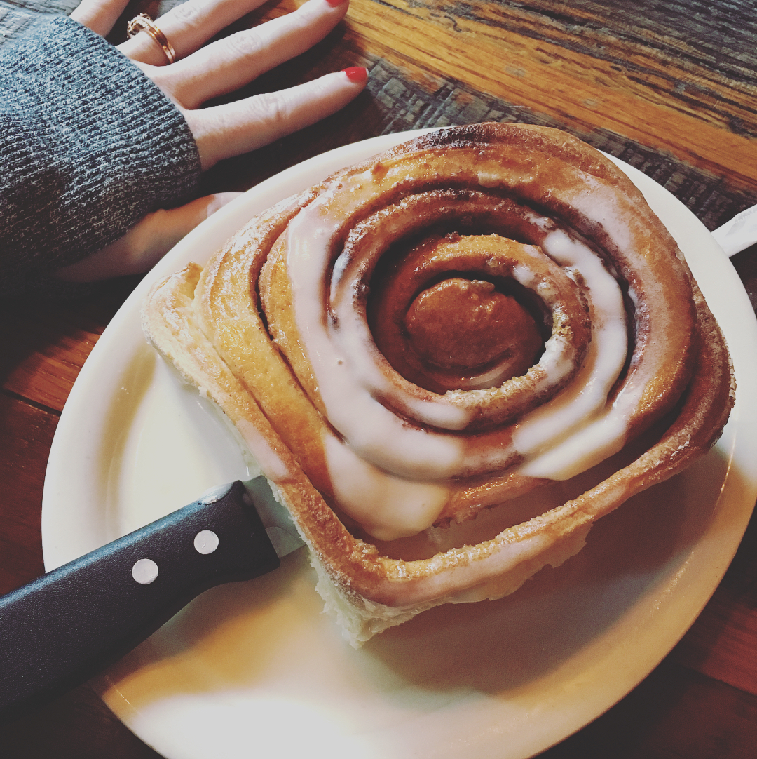 Crockett's 1875 Breakfast Camp in Gatlinburg [Video Review]